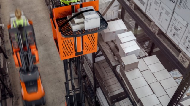 JLG DSP-M fahrbare Bühne Nürnberg I Fahrbare Kommissionierbühne I JLG ...
